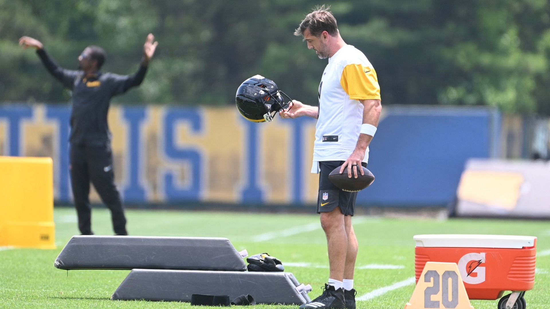 Aaron Rodgers Joins Pittsburgh Steelers Amid Team Changes