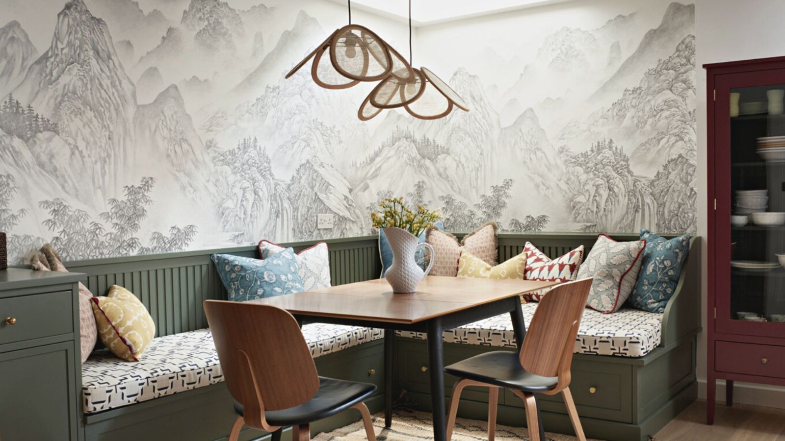 Don't leave this neon 'welcome in' sign at home for opportunistic ...