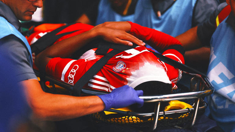 Bayern Munich's Jamal Musiala Badly Injures Leg Against PSG at Club ...