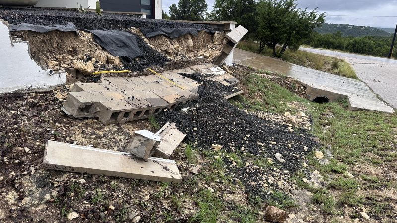 2 dead in Travis County, at least 10 missing in devastating flooding