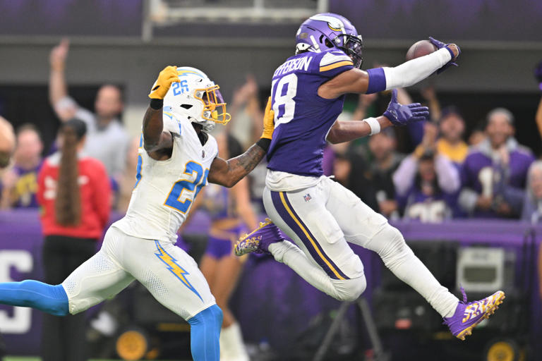 How to watch the 'Thursday Night Football' game between the Vikings and ...