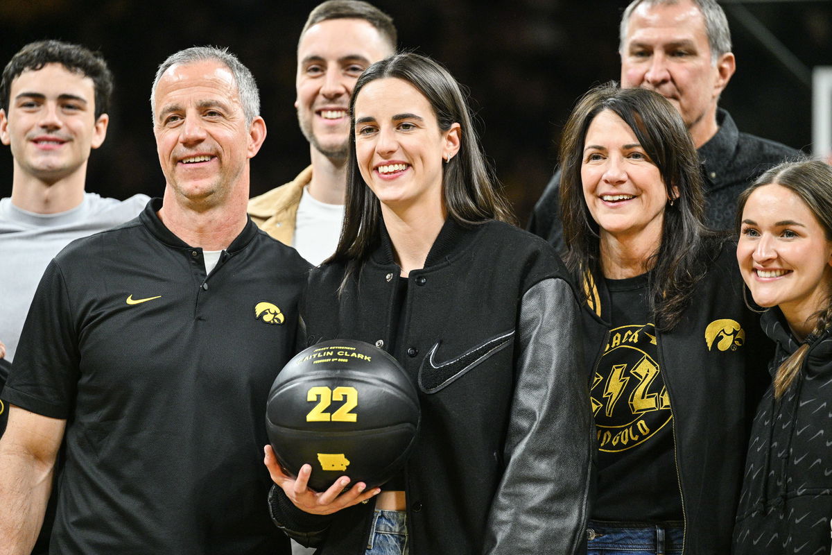 Who Are Caitlin Clark’s Parents? Meet Her Father Brent, Mother Anne ...