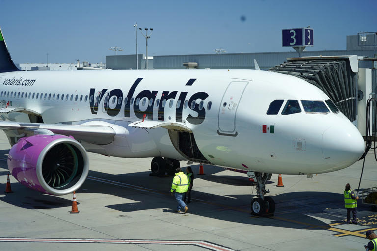 Mexican budget airline Volaris launches direct flight from Oakland to ...