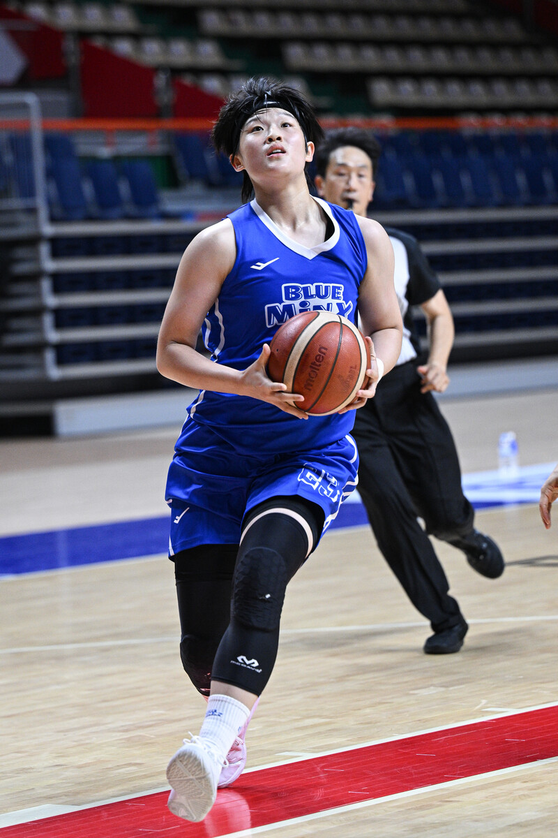 [WKBL 퓨처스리그] 삼성생명의 이예나, “혜윤이 언니를 보고 배우려고 한다”라고 말한 이유는?