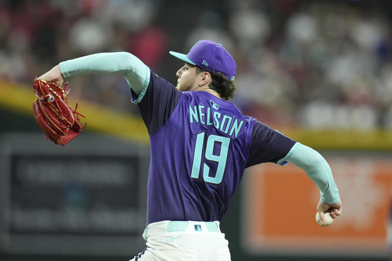 Nelson retires first 16 Royals, Carroll returns in Diamondbacks' 7-1 ...