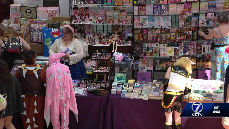 Man behind the voice of Squidward, other celebrities make appearance at ...