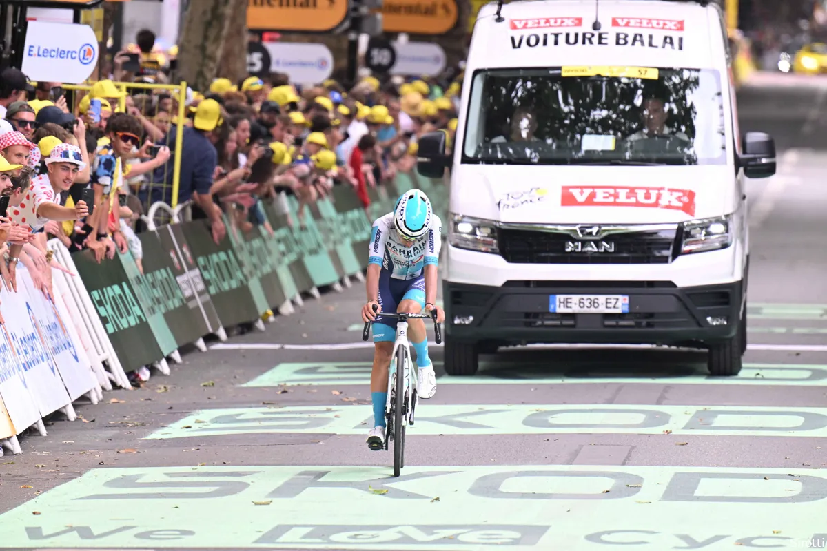 Franse hoop Lenny Martinez wordt allerlaatste, maar Bahrain Victorious ...