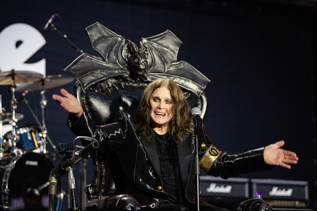 The Best Moments From Ozzy Osbourne's Back to the Beginning Farewell ...