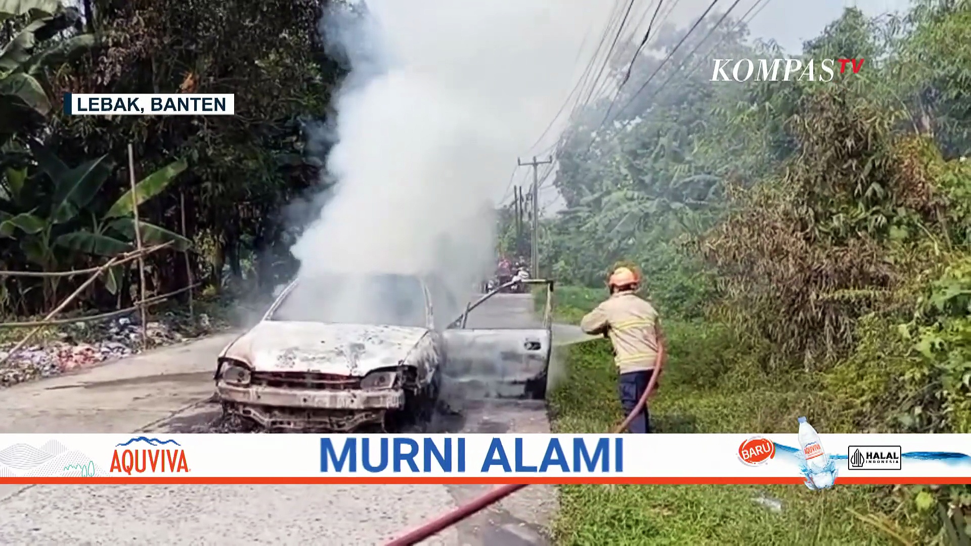 Detik-Detik Mobil Terbakar di Banten, Api Diduga Akibat Korsleting ...