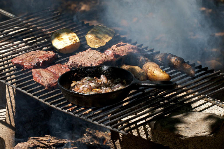 Campfire Cooking With Kids: A Recipe for Learning, Laughing, and ...