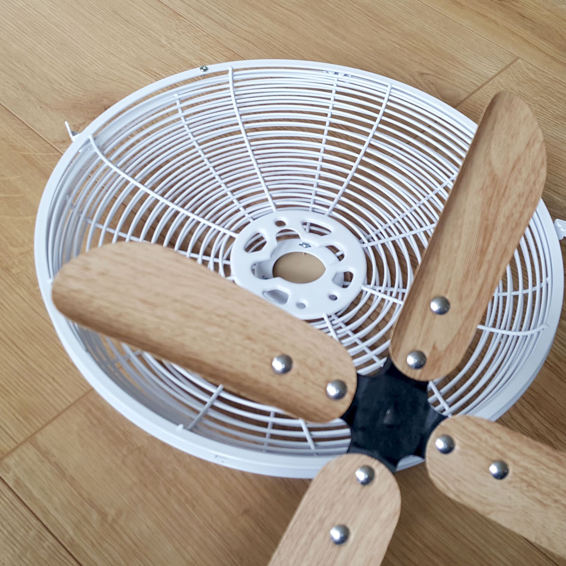 Are bladed or bladeless fans better? Experts explain the key ...