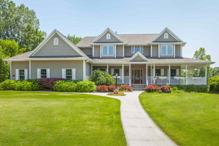 Brown Patches on Your Lawn? Here’s What’s Causing Them—and How to Fix ...