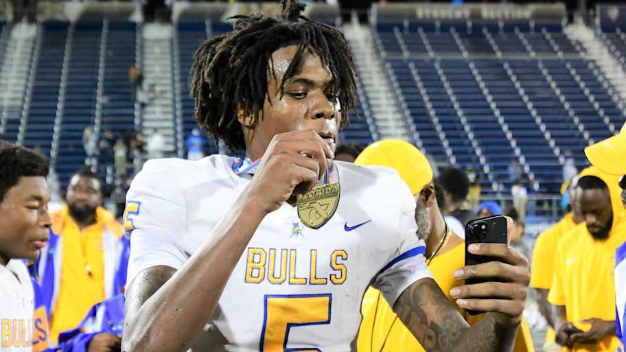 5-Star WR Calvin “GUMP” Russell III Commits to Syracuse: Miami ...