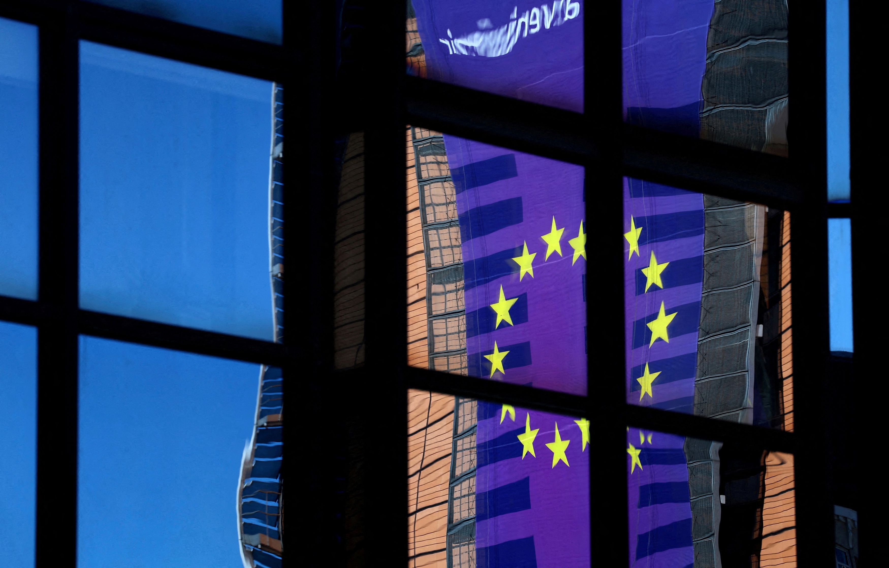 U.S. seeks limited trade deal with E.U. as Trump’s deadline approaches