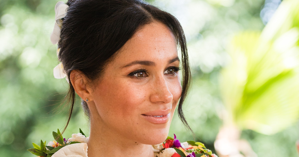 Bimbót villantott: Meghan Markle melltartó nélkül pózol a képeken