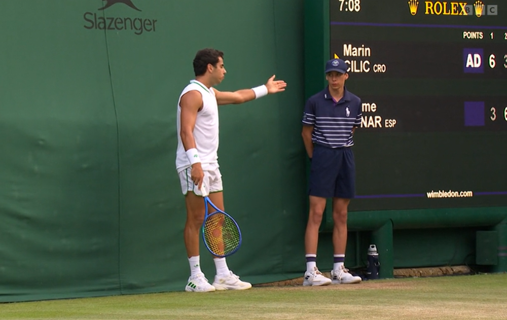 Wimbledon star slammed for 'picking on' ball boy