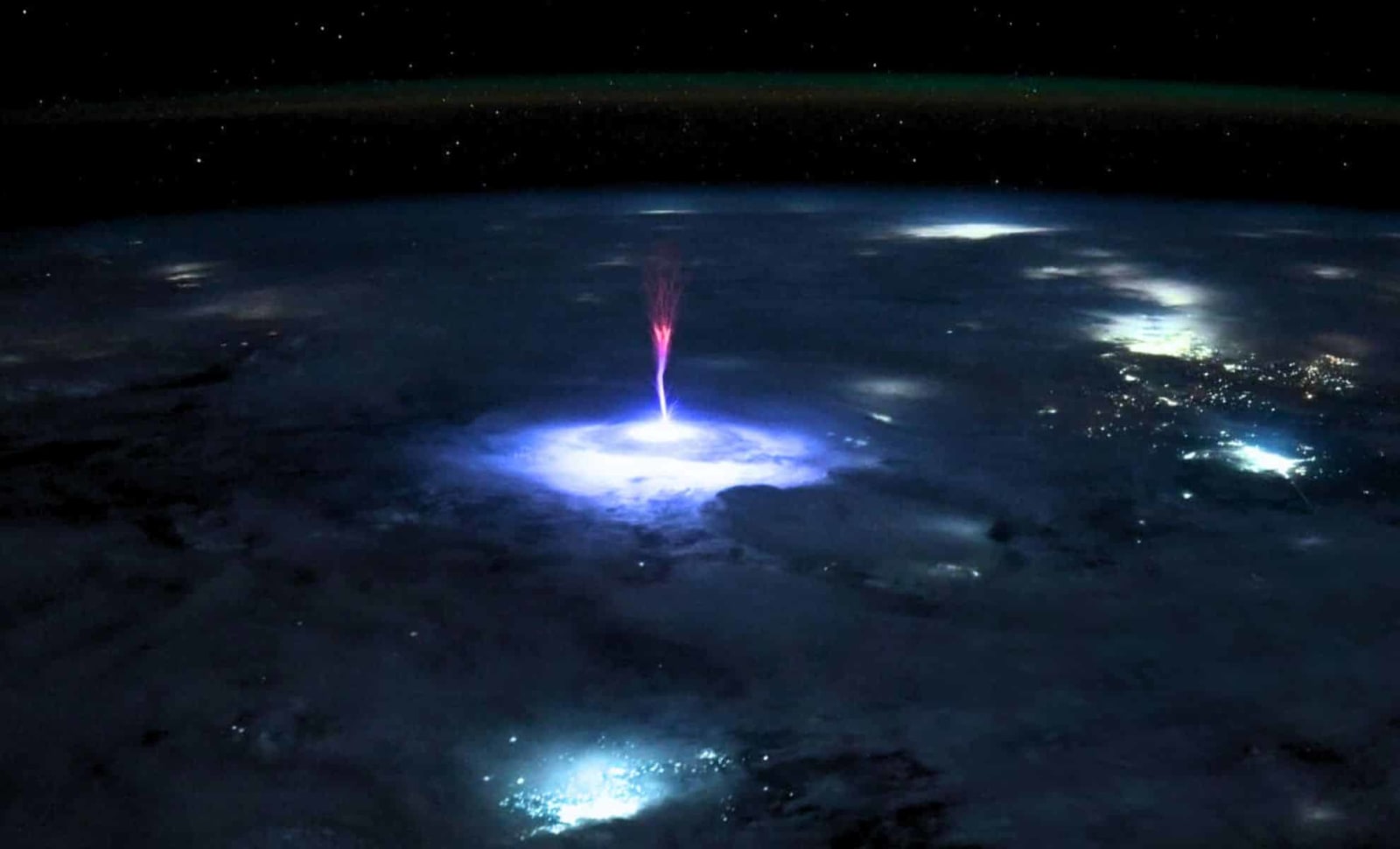 Astronaut Captures an Immense and Very Rare Energy Jet Above Earth—A ...