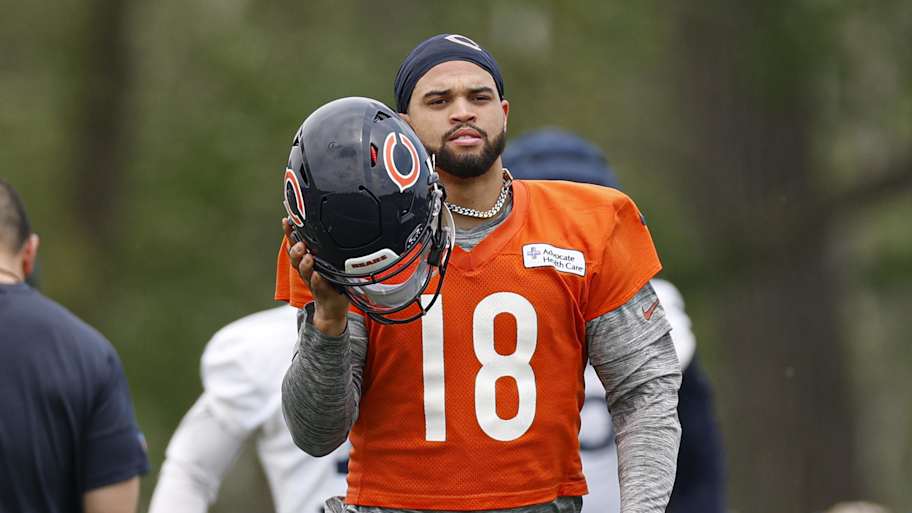 Caleb Williams spotted with former teammates at beach on 4th of July ...