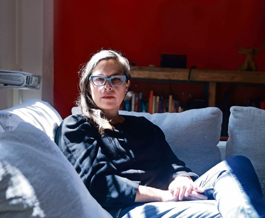Mujeres, lazos de memoria: entrevista con Lorena Wolffer, artista y ...