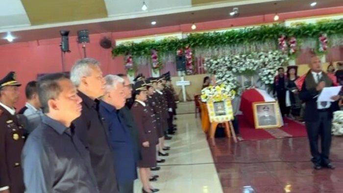 PESAN HARU Ayah Reynanda Primta Ginting di Hadapan Jampidsus dan ...