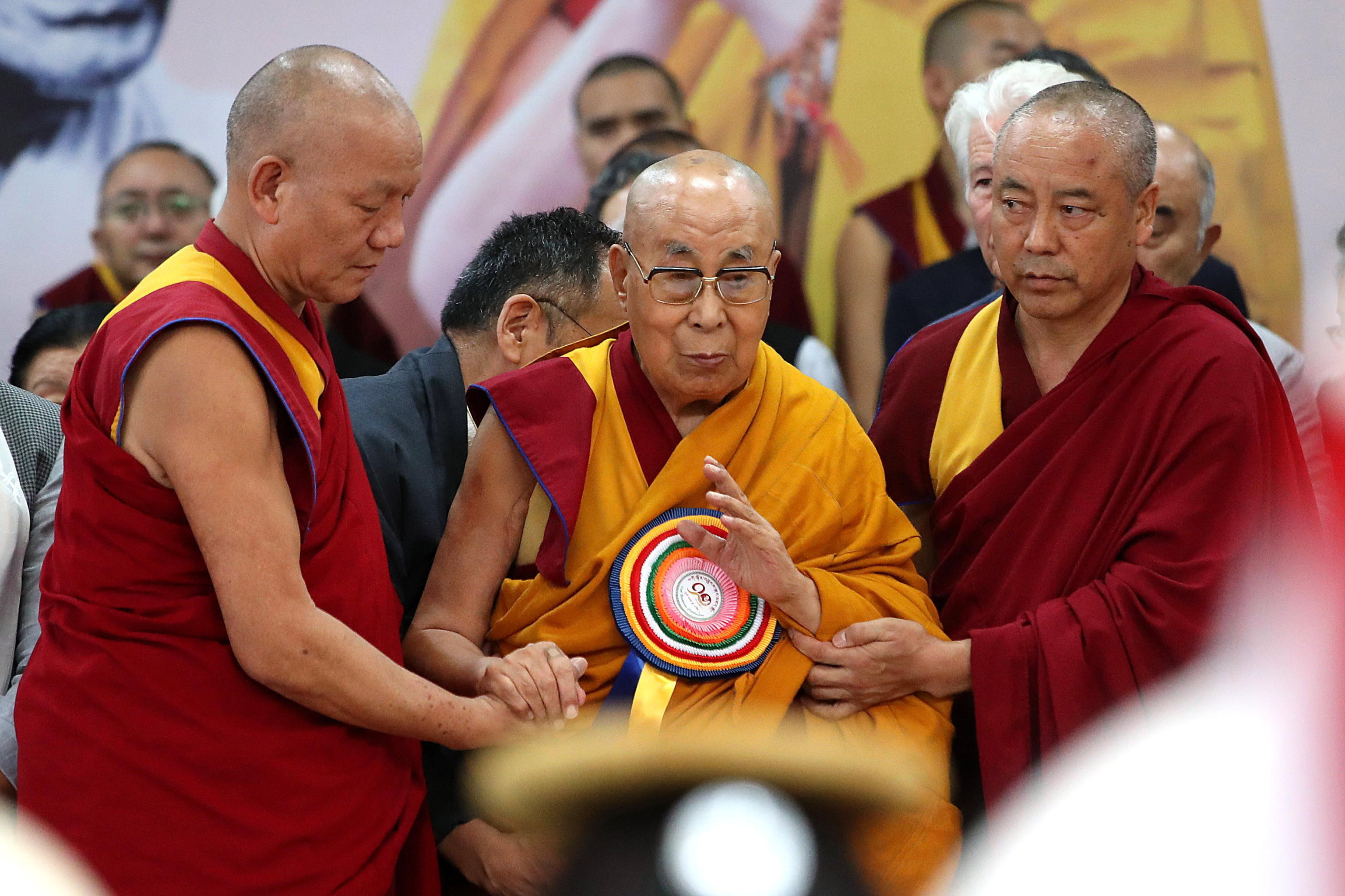 Dalai Lama festeggia i 90 anni definendosi 'semplice monaco'