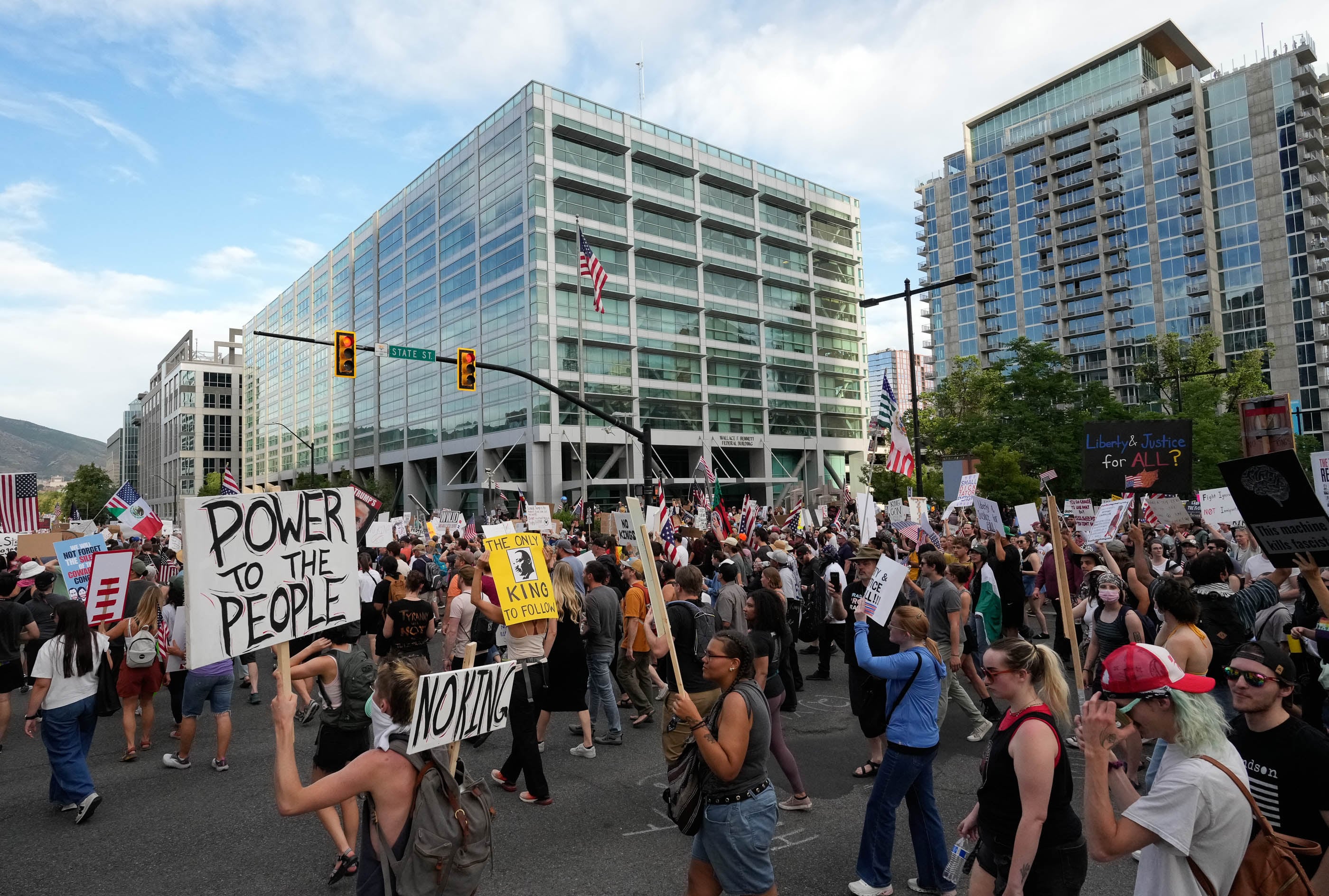 Accused ‘No Kings’ shooter said he feared man with rifle would ‘mag ...