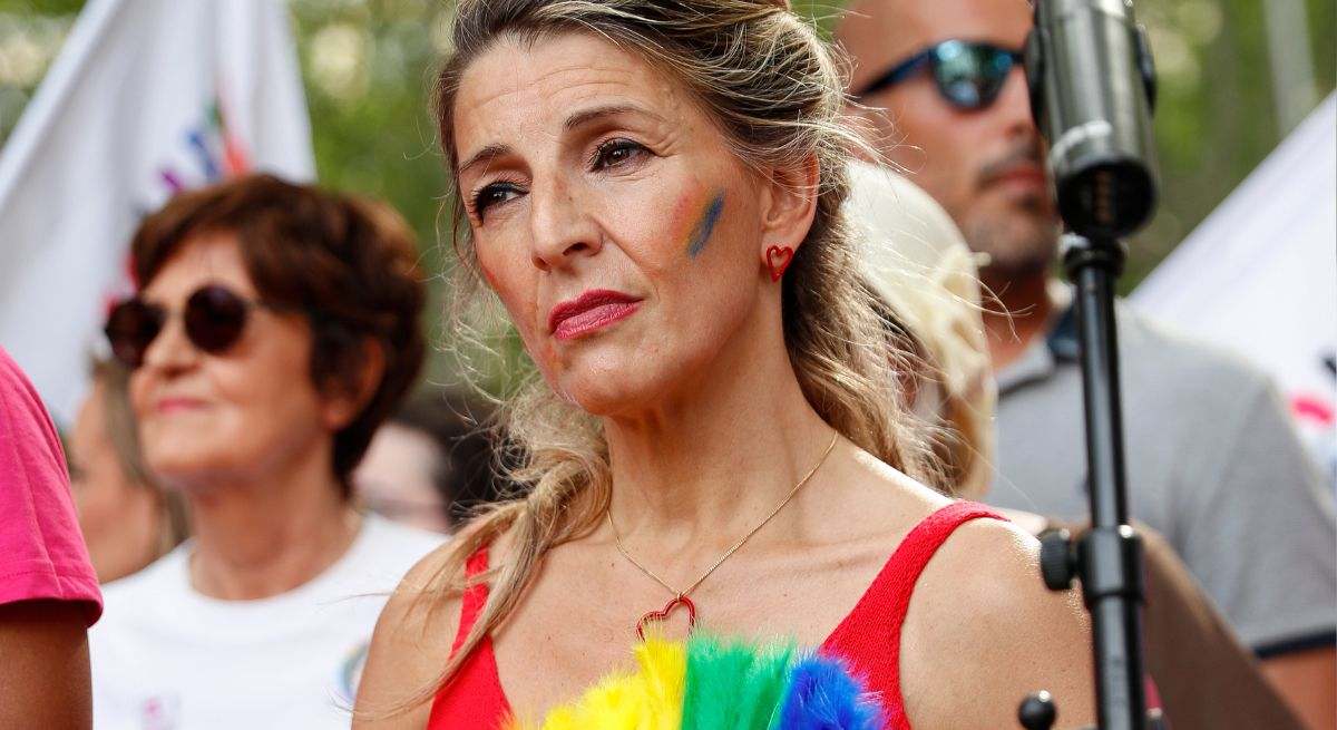 Yolanda Díaz se une al desfile del Orgullo 2025 en Madrid con Dulceida ...