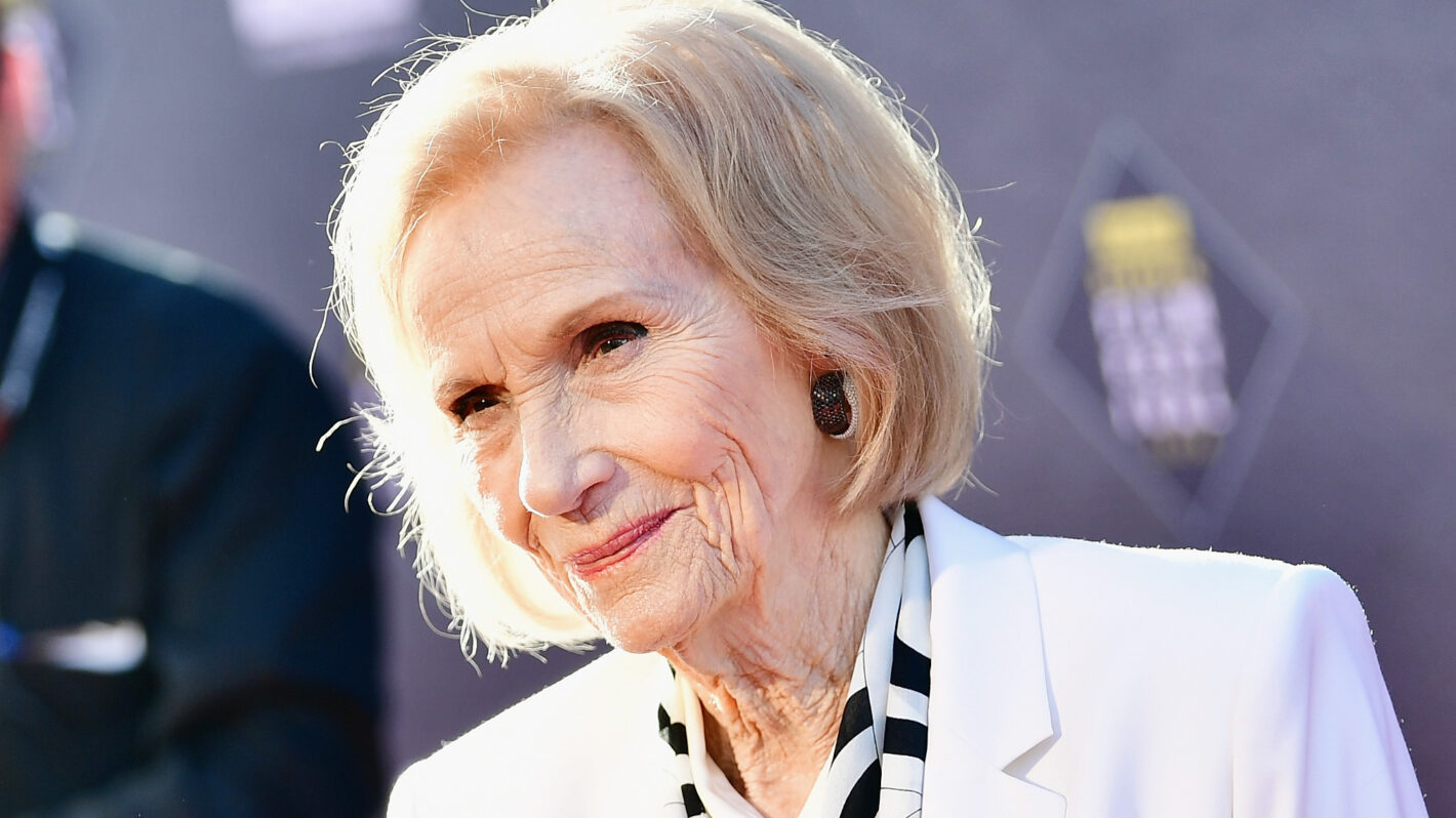 Hollywood Icon Turns 101: See Her Secrets to Living a ‘Good Life’
