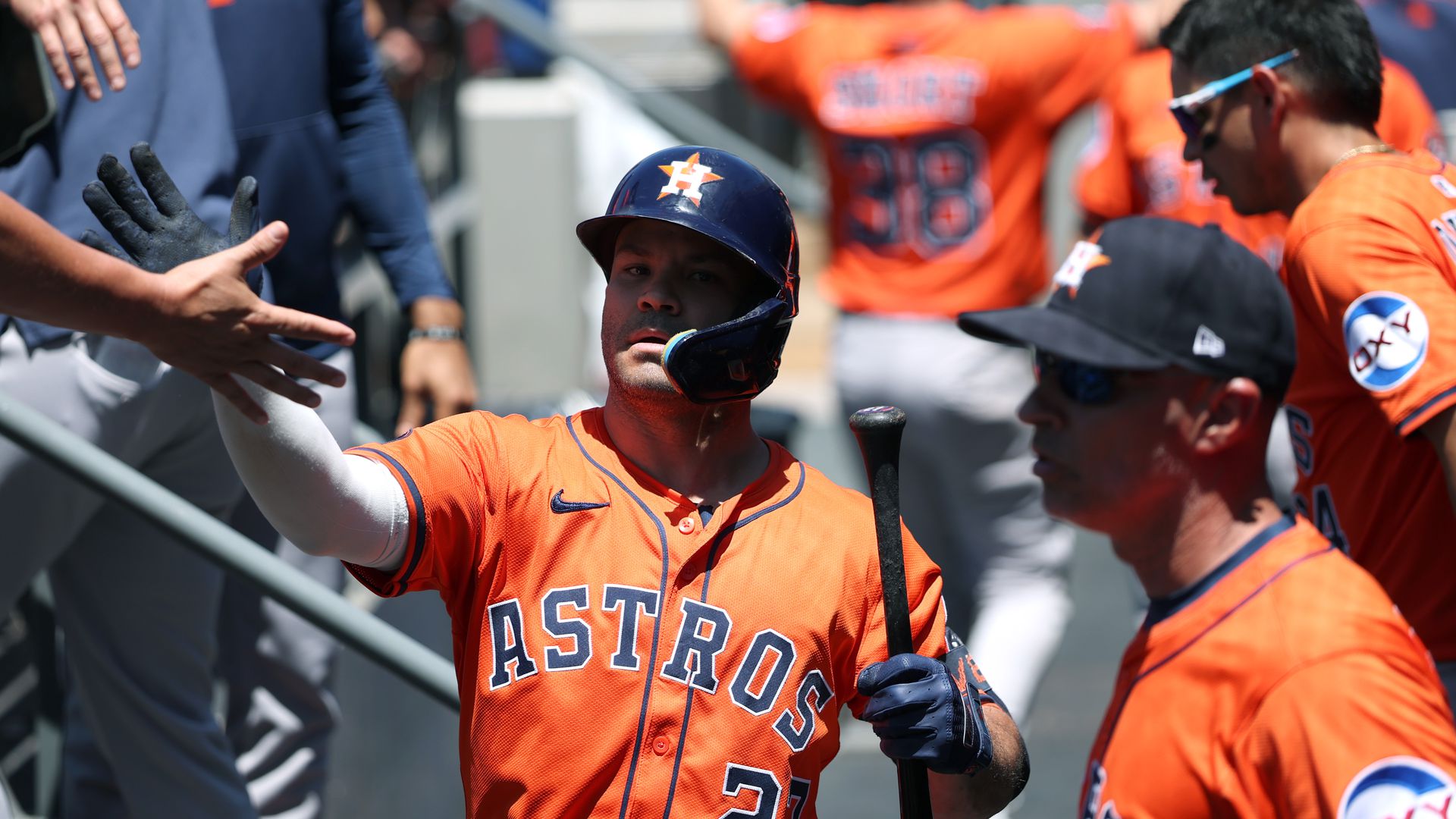Dodgers have weekend to forget vs. Astros