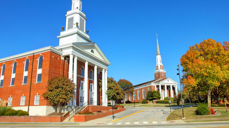 America's First 'Model City' Is A Tennessee Stunner With Antique Shops ...