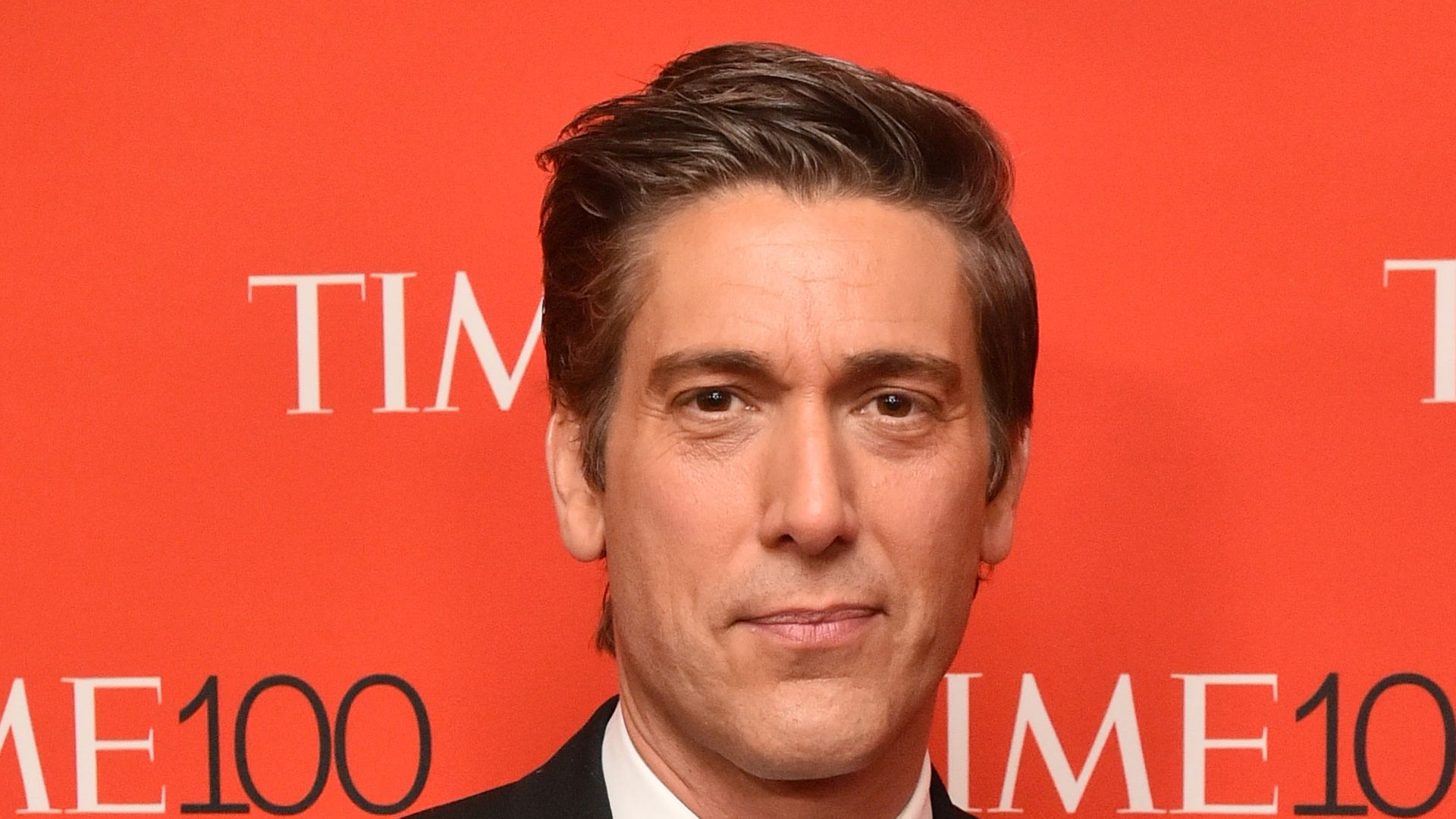 David Muir admits to dealing with 'really heavy time' at ABC's World ...