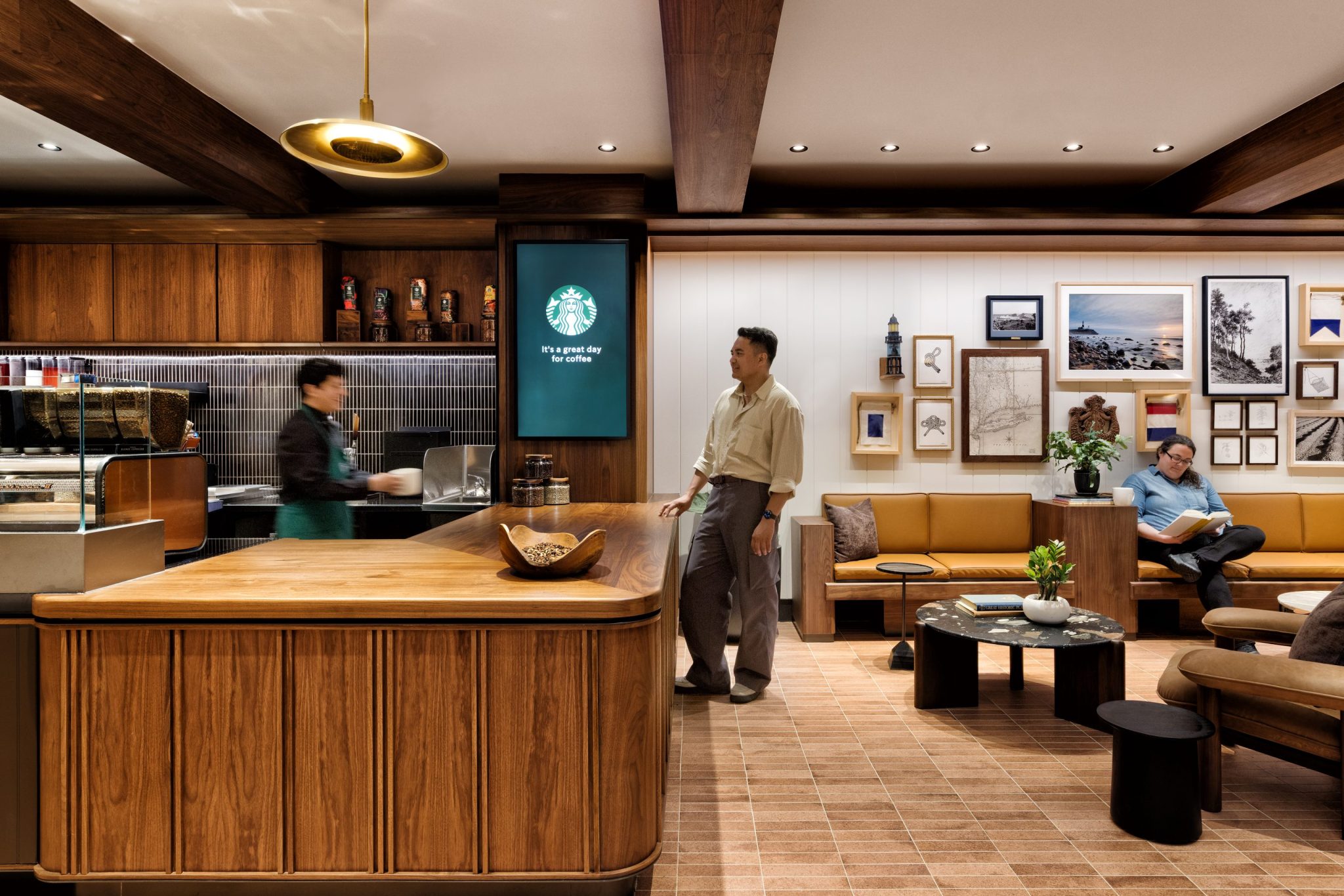 Starbucks is pioneering the ‘coffeehouse of the future’ with comfy ...