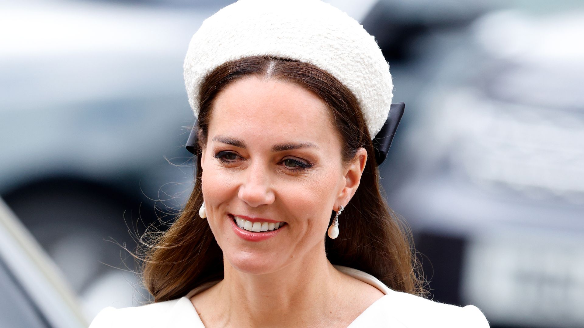 Princess Kate rocked above-the-knee bridal dress for Princess Charlotte ...