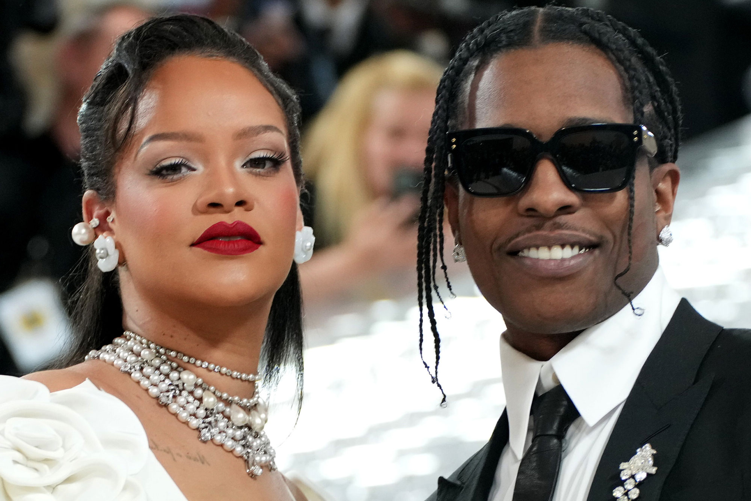 20 iconic celebrity couples who exude fame & power