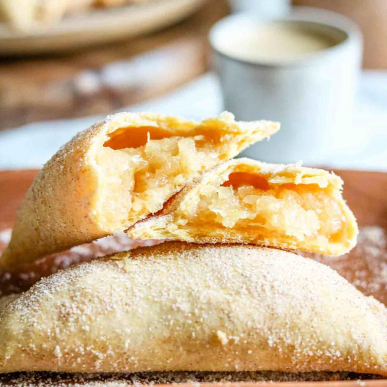 Empanadas de Pina (Pineapple Empanadas)