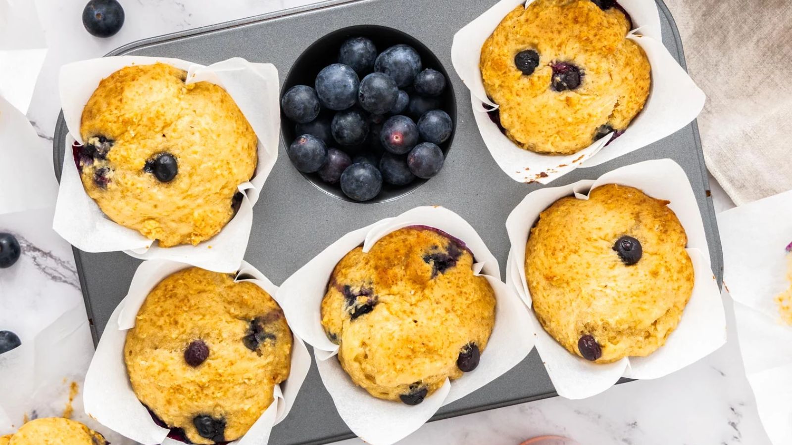 13 easy snacks that keep your car clean on road trips