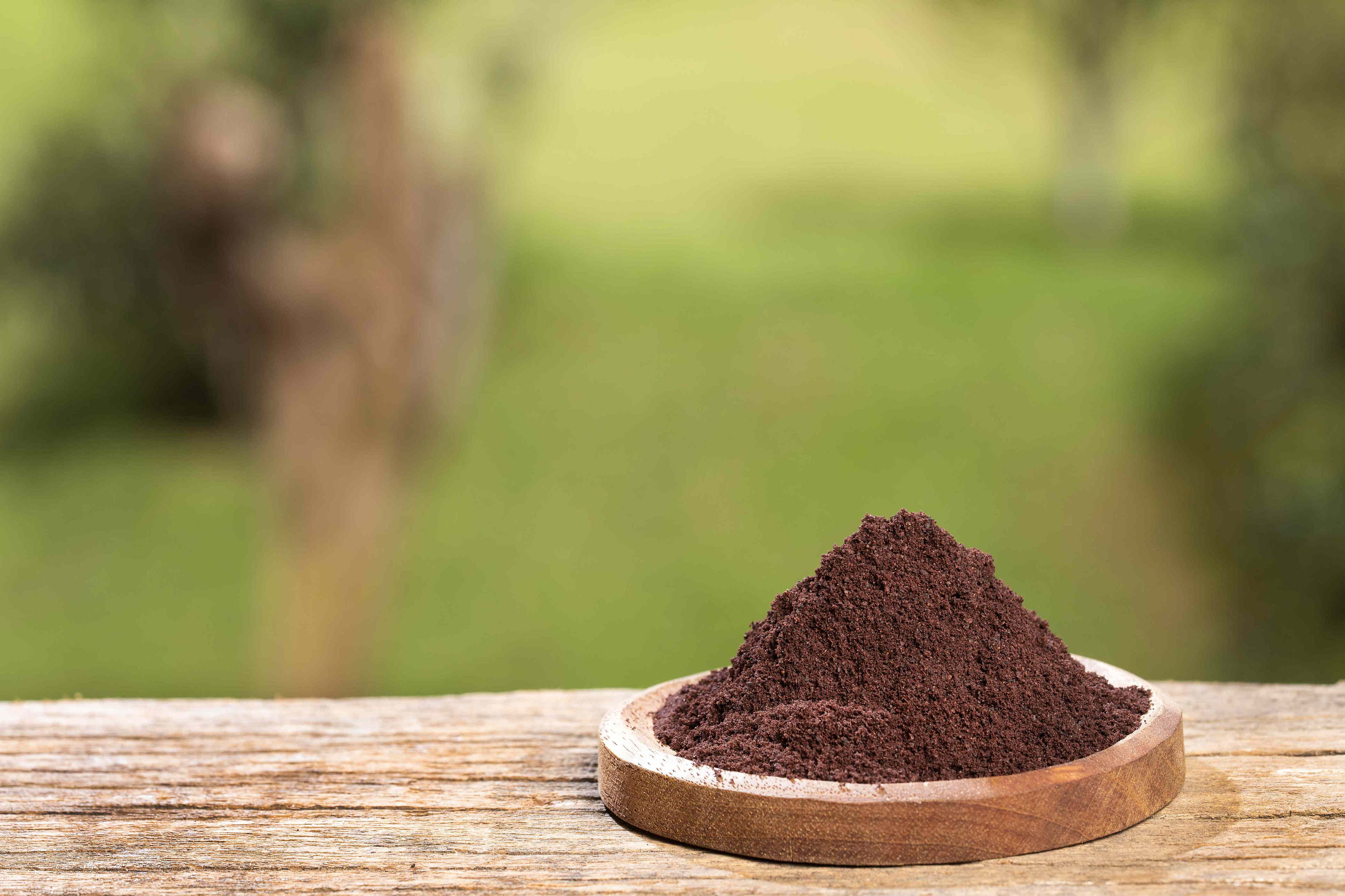 Wait, why the heck are people leaving coffee grounds on their porch?