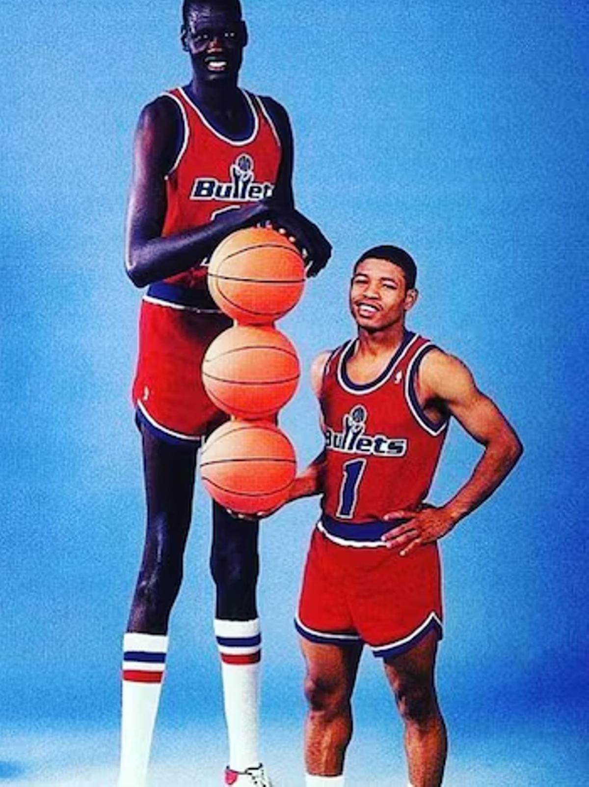 Muggsy Bogues, el jugador más bajito de la historia de la NBA