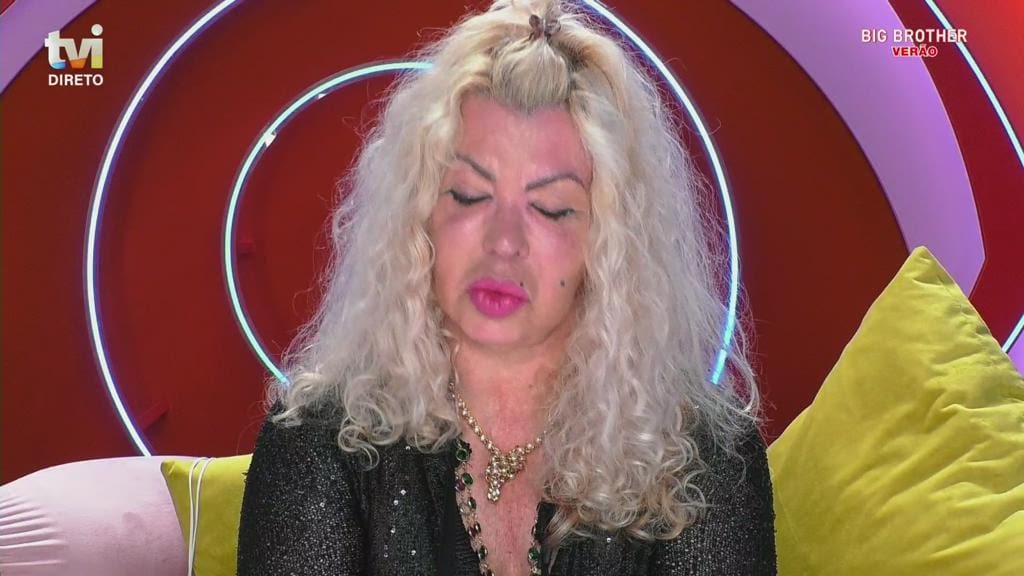 «Eu sou uma sobrevivente»: O discurso emocionante de Kina que faz o namorado Rafael chorar em direto