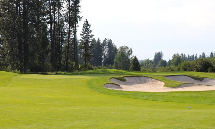 How To Pick the Perfect Golf Resort For Your Guys Getaway