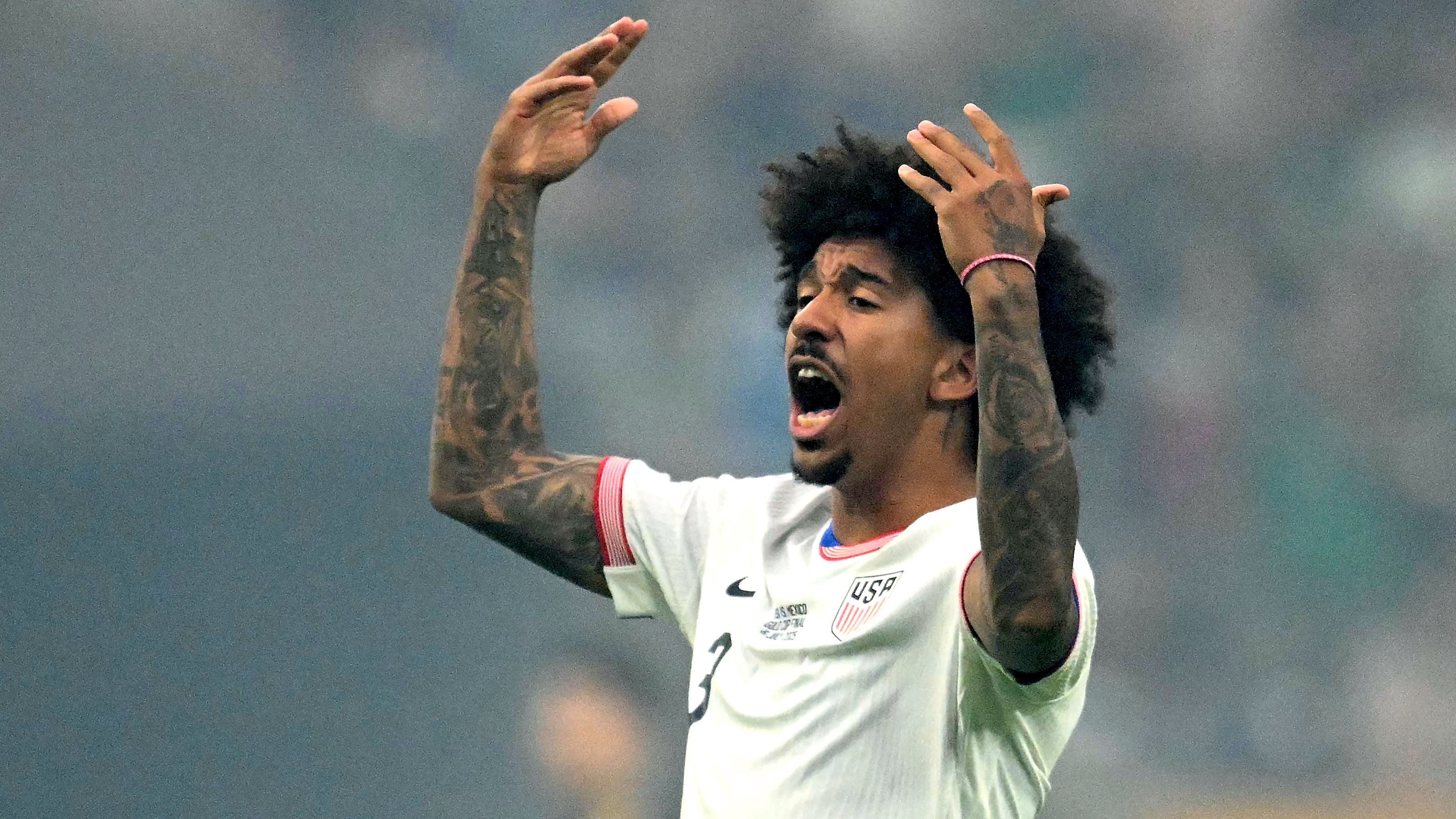 'Palmed the ball like Shaq' - Richards, Poch knock referees