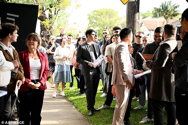 Commonwealth Bank Issues Urgent Mortgage Warning To Aussies Do This To