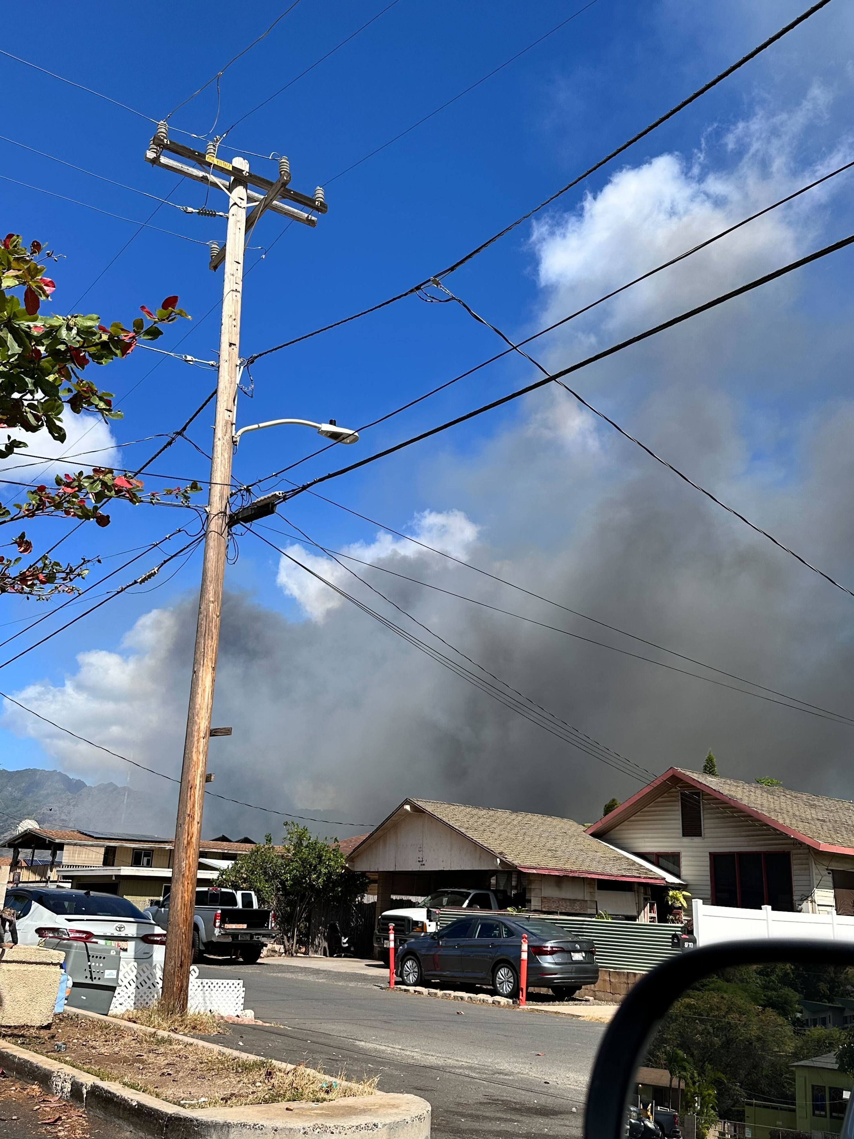 Brush fire in Maili 20% contained, residents told to stay in place ...