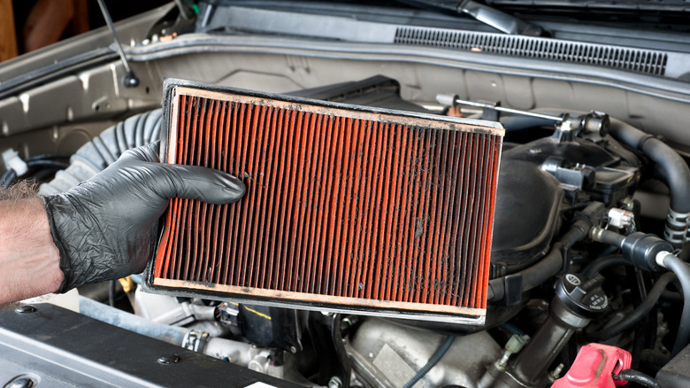 What Happens If You Never Change Your Car's Air Filter