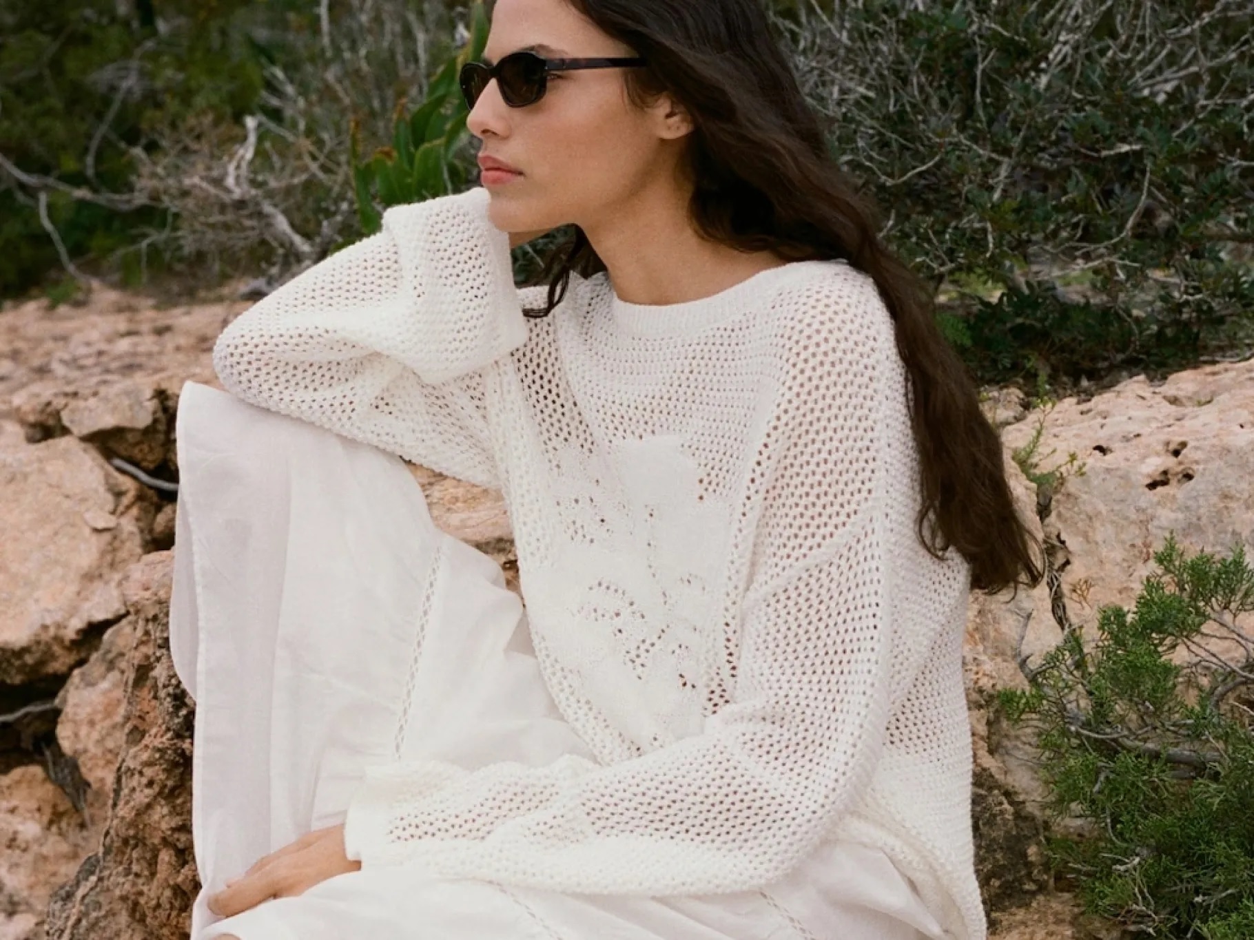 Say goodbye to dark clothes in summer: these 9 white skirts from Mango ...