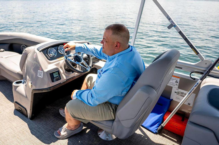 Lake Norman's calm waters provide healing for veterans. ‘The world ...