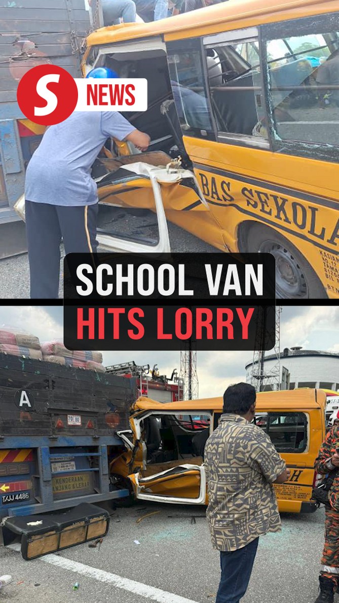 Four hurt in school van-lorry collision