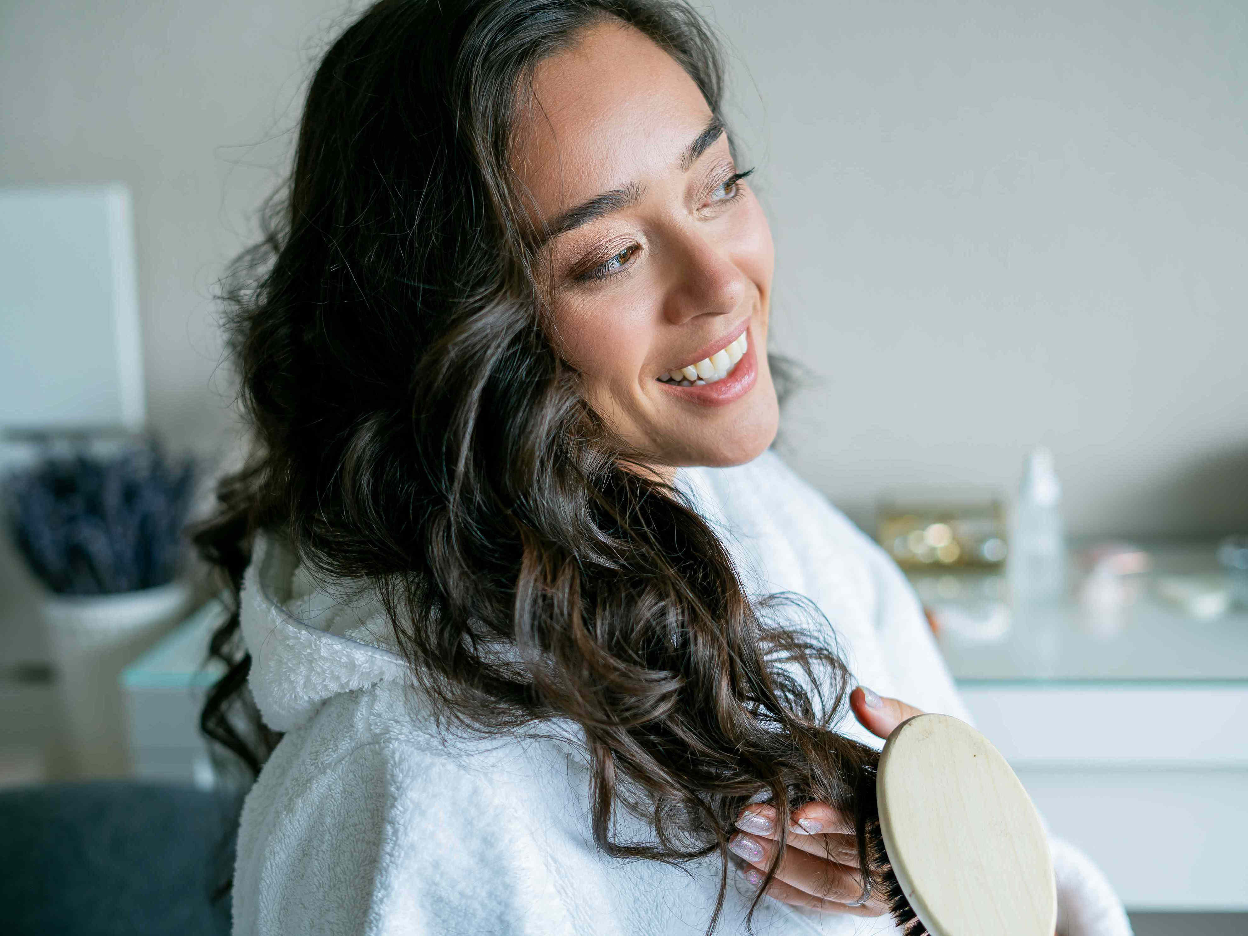 Fine, thin hair is no match for this $13 growth shampoo that fills in ...