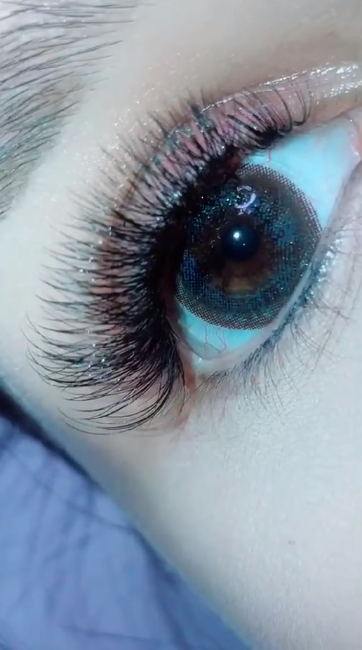 Trying New Contact Lenses and I’m Kinda in Love