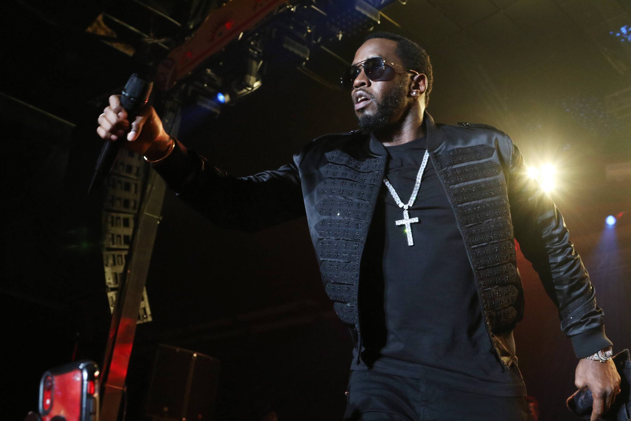 Sean Combs wurde im Gefängnis mit Standing Ovations gefeiert
